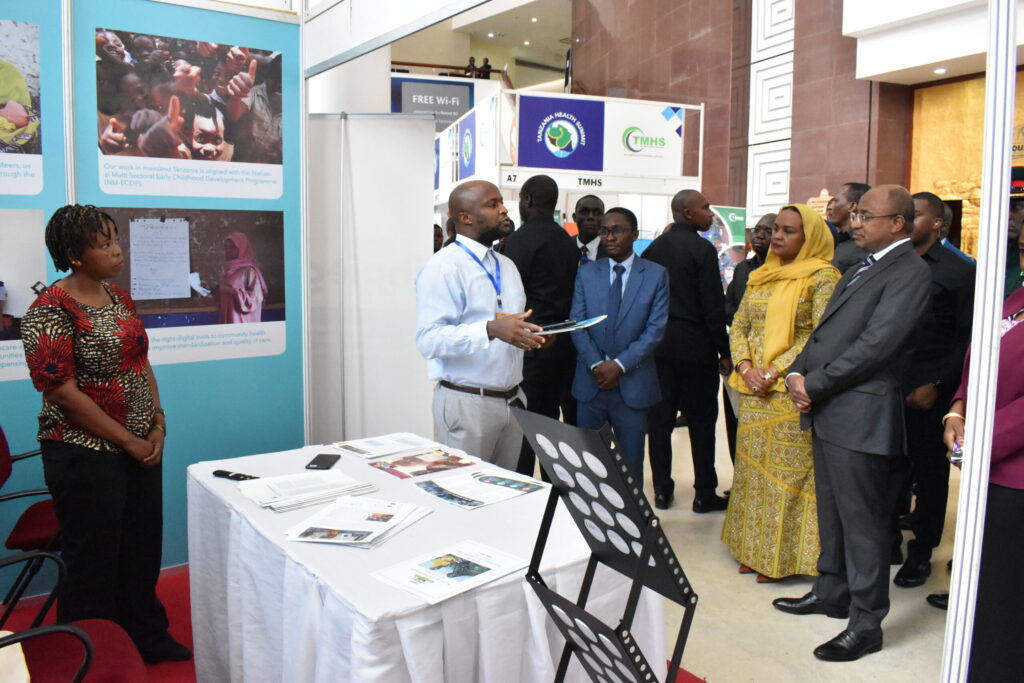Community health workers’ key role in delivering primary health care ...